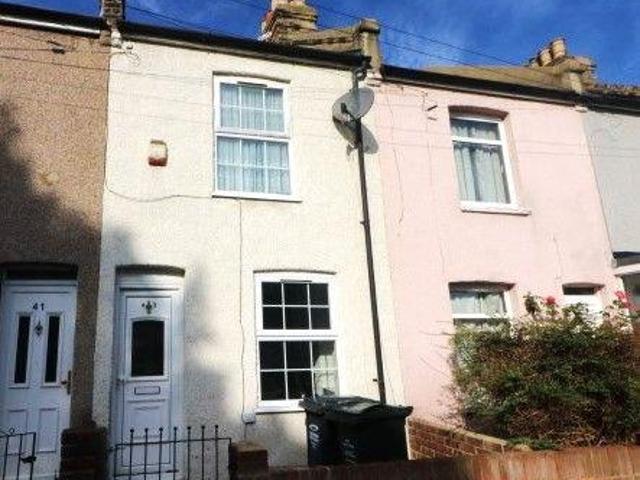 Waldeck Road, Dartford 3 bed terraced house to rent £1,699 pcm £392 pw