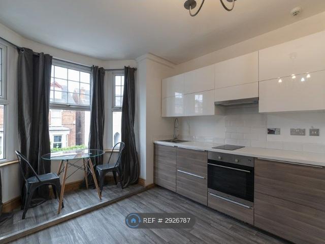 Waldeck Road, Nottingham NG5, 2 bed flat to rent, £895 pcm | PrimeLocation