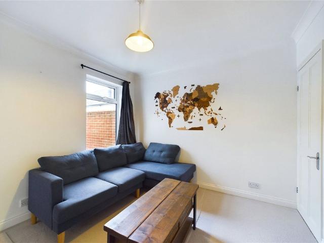 Waldeck Street, Reading, Berkshire RG1, 2 bed terraced house to rent, £1,350 pcm | PrimeLocation