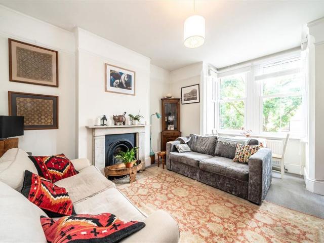 Waldegrave Road, Teddington TW11, 2 bed flat to rent, £2,095 pcm | PrimeLocation