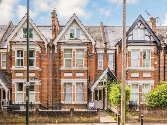 Waldegrave Road, Teddington TW11, 2 bed flat to rent, £2,195 pcm | PrimeLocation