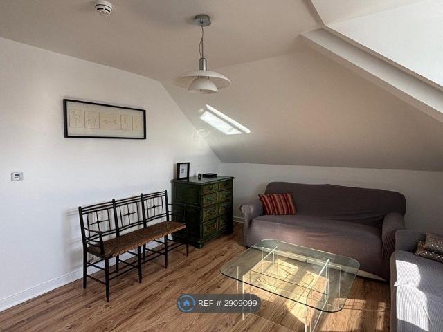 Waldegrave Road, Teddington TW11, 2 bed flat to rent, £2,249 pcm | PrimeLocation