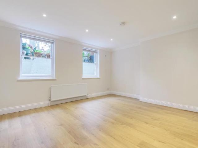Waldegrave Road, Teddington TW1, 1 bed flat to rent, £1,700 pcm | PrimeLocation