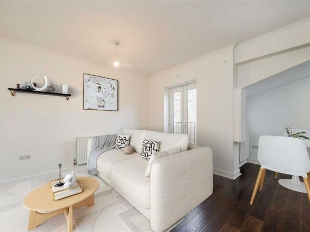 Waldegrave Road, TW11, London