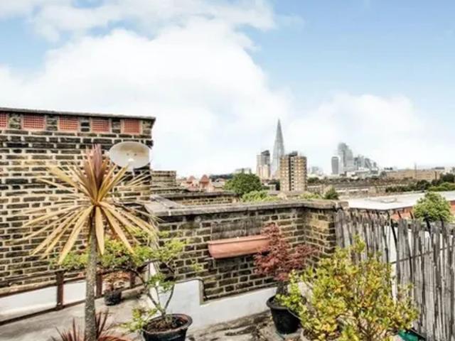 Waleran Flats, Old Kent Road, London, SE1 5UU, United Kingdom | 2 bed apartment for rent #168151444 | Rentberry