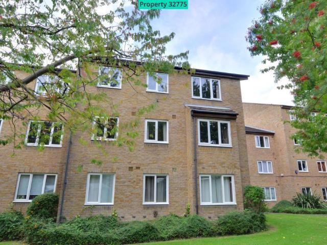 Walerand Road, London, SE13 7PQ 2 bed ground floor flat to rent £1,995 pcm £460 pw