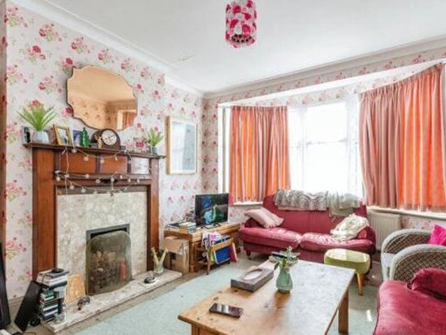 Walfield Avenue, London, 4 Bedroom Semi detached