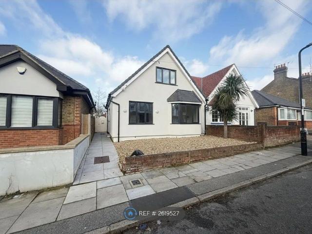 Walford Road, Uxbridge UB8, 4 bed semi detached house to rent, £3,200 pcm | PrimeLocation
