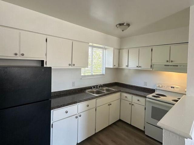 Walk In Level 1 Bedroom, 1 Bath Apartment Home Close to Sloan's Lake off of Sheridan!