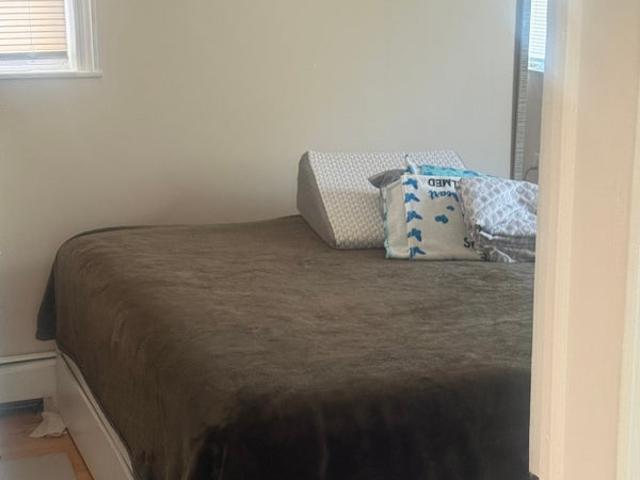 Walk In 1 BR with backyard access