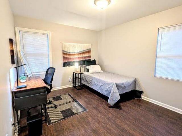 Walk to bus stops + minutes to MARTA station + 10