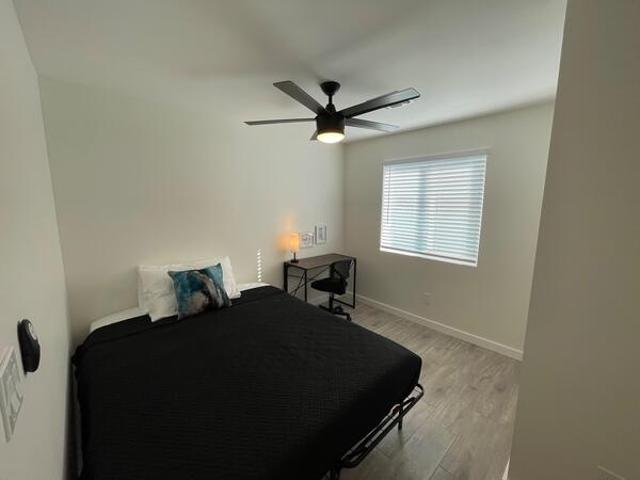 Walk to Historic Downtown Glendale,2 Brand New Homes,1 lot! 2 Ensuites Close to stores, freeways+ more!