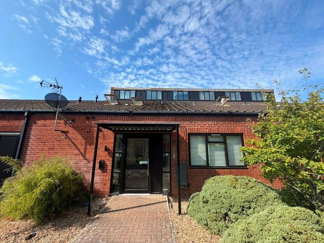 Walker Avenue, Milton Keynes MK12, 1 bed flat to rent, £1,125 pcm | PrimeLocation