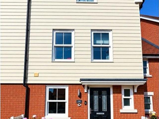 Walker Mead, Biggleswade SG18, 4 bed terraced house to rent, £1,950 pcm | PrimeLocation