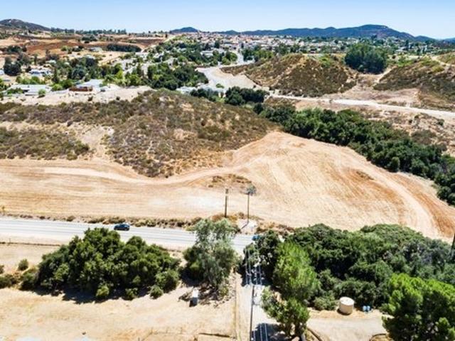 Walker, Menifee, CA 92584