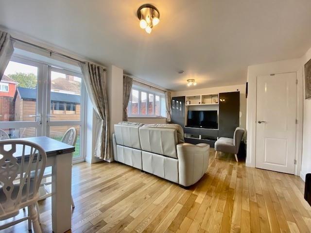 Walker Place, Old Woking 4 bedrooms Property for lettings Seymours