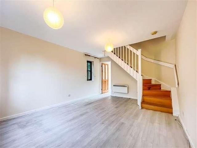 Walkers Road, Harpenden, AL5