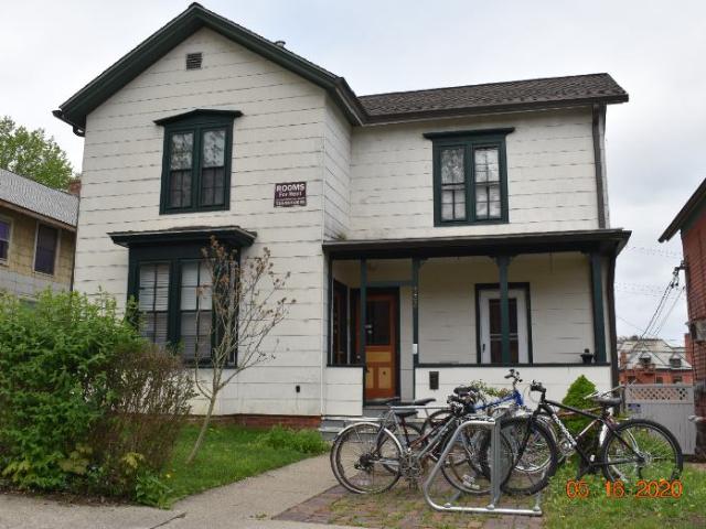 Walking distance to Central Campus