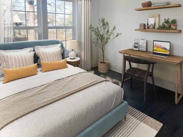 Walking distance to restaurants, bus stop, Newly r
