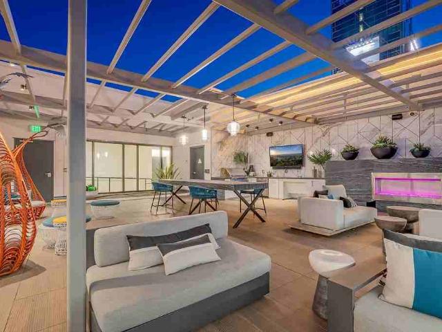 Wallace on Sunset 3 Bedroom Apartment for Rent at 6240 W Sunset Blvd, Los Angeles, CA 90028 Central Hollywood