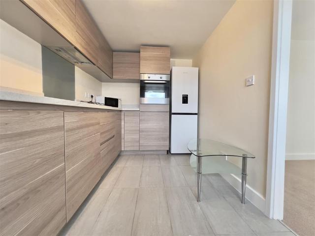 Wallace Close, Uxbridge, UB10