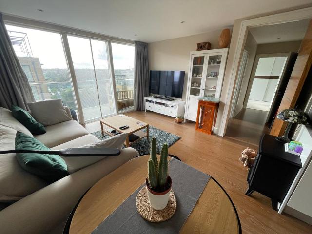 Wallace Court 2 bed flat to rent £2,300 pcm £531 pw