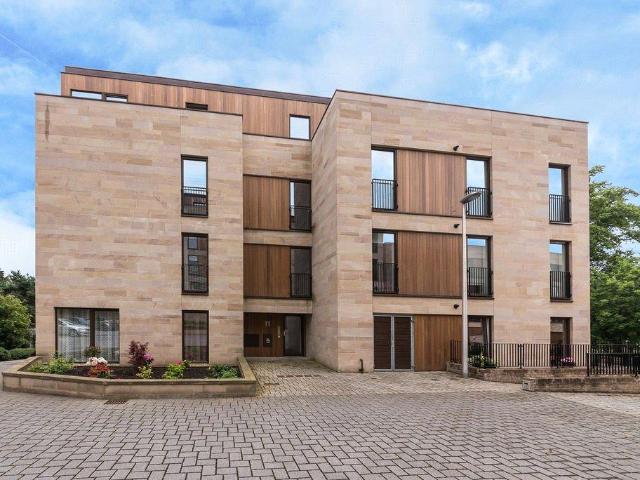 Wallace Gardens, Murrayfield, Edinburgh 2 bed apartment to rent £2,000 pcm £462 pw