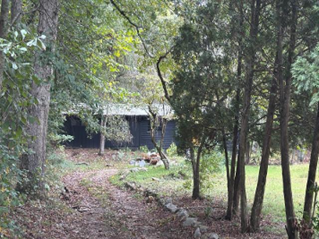 Wallace Lake Rd