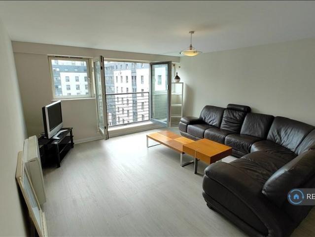 Wallace St, Glasgow, G5 3 bed flat to rent £1,495 pcm £345 pw
