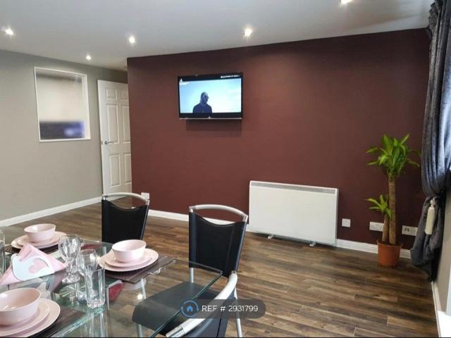 Wallace Street, Glasgow G5, 3 bed flat to rent, £1,995 pcm | PrimeLocation