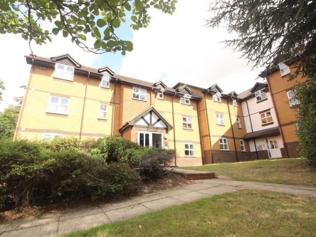 Waller Court, Caversham, Reading RG4, 2 bed flat to rent, £1,450 pcm | PrimeLocation