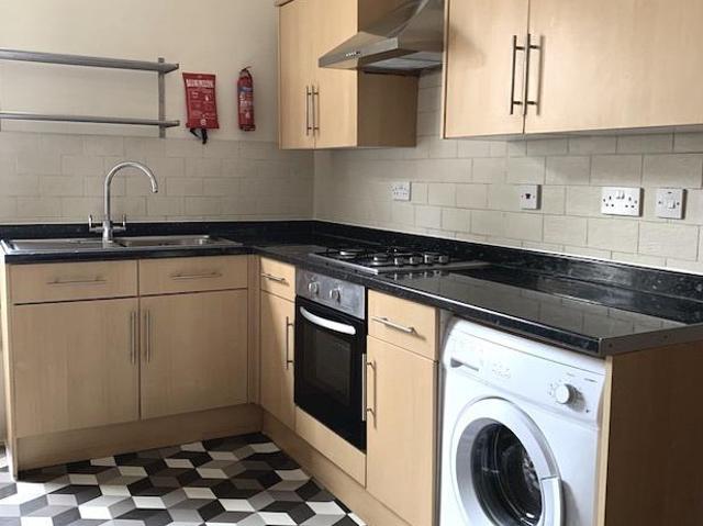 Waller Road, London, SE14 4 bed maisonette to rent £3,250 pcm £750 pw