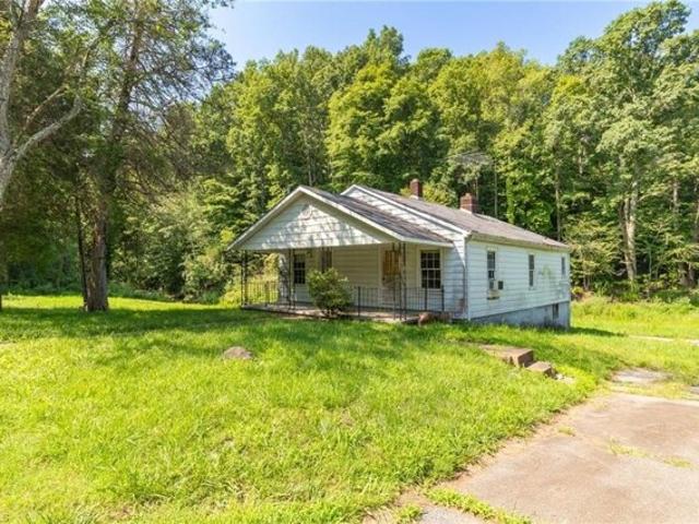 Waller Rd, Pfafftown, Home For Sale