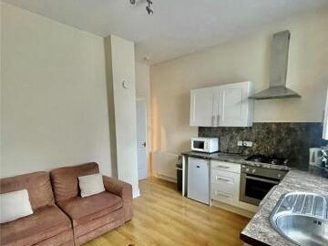 Wallfield Crescent, Rosemount, 1 Bedroom Flat