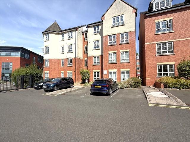 Wallwin Place, Warwick CV34, 2 bed flat to rent, £1,100 pcm | PrimeLocation