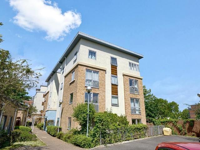 Walm Lane, Erin Court, NW2 1 bed apartment to rent £1,800 pcm £415 pw