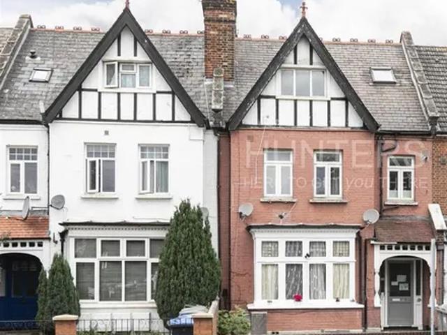 Walm Lane, London, NW2 4QE, United Kingdom | 4 bed apartment for rent #140800675 | Rentberry