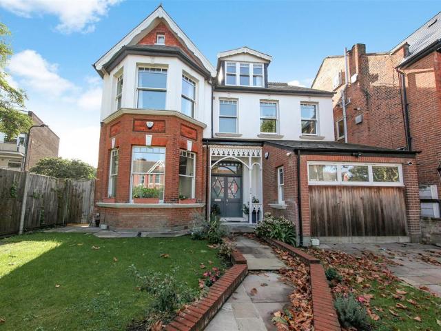 Walm Lane, London, NW2 6 bed detached house to rent £10,998 pcm £2,538 pw