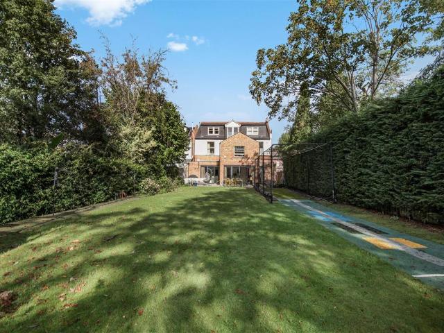 Walm Lane, London, NW2 6 bed detached house to rent £10,998 pcm £2,538 pw