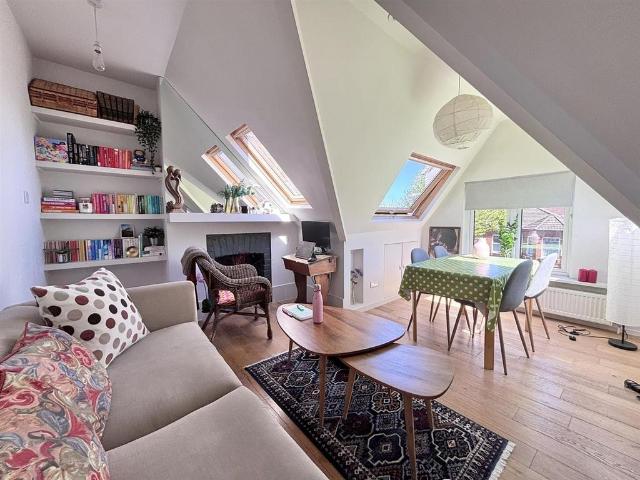 Walm Lane, Willesden Green, NW2 1 bed flat to rent £2,250 pcm £519 pw