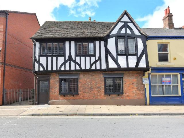 Walmgate, York 3 bed end of terrace house to rent £2,250 pcm £519 pw