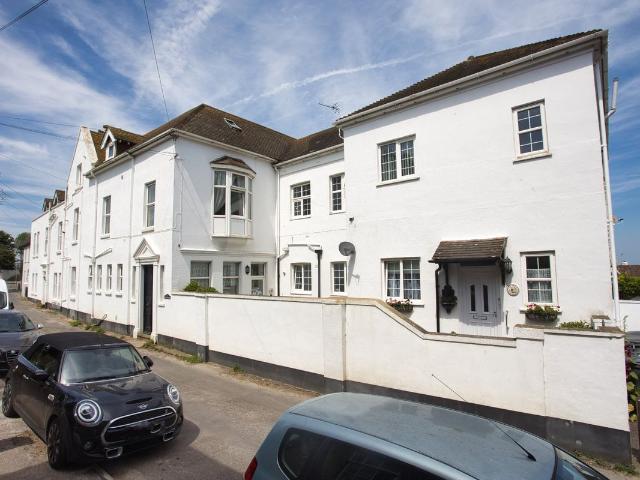 Walmer Castle Road, Deal, Kent CT14, 3 bed flat to rent, £1,300 pcm | PrimeLocation