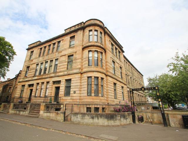 Walmer Crescent, Glasgow G51, 2 bed flat to rent, £1,100 pcm | PrimeLocation