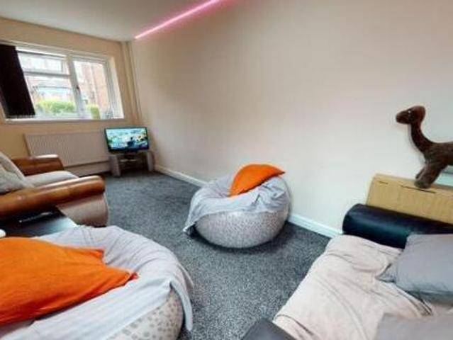 Walmsley Road, Hyde Park, 5 Bedroom Terraced