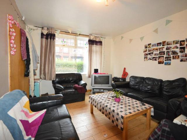 Walmsley Road, Hyde Park, Leeds LS6, 5 bed terraced house to rent, £2,383 pcm | PrimeLocation