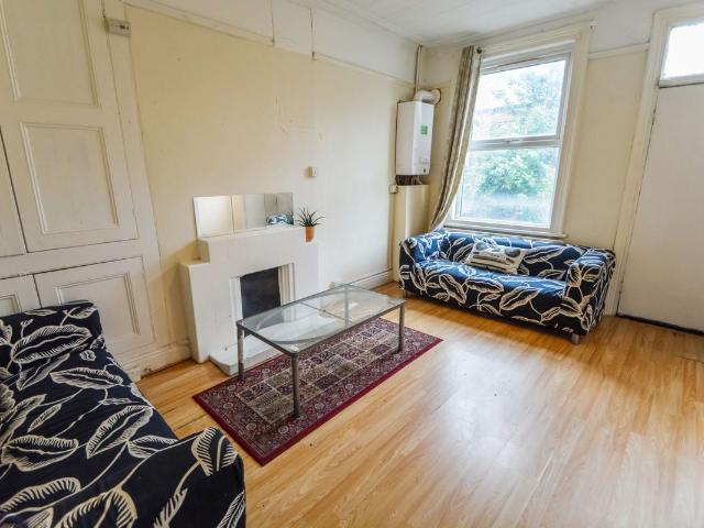 Walmsley Road, Leeds LS6, Room to rent, £429 pppm | PrimeLocation