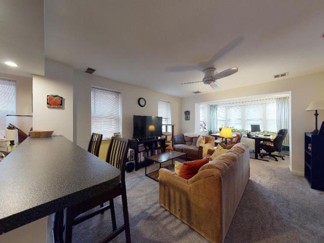 Walnut Court Apartments
