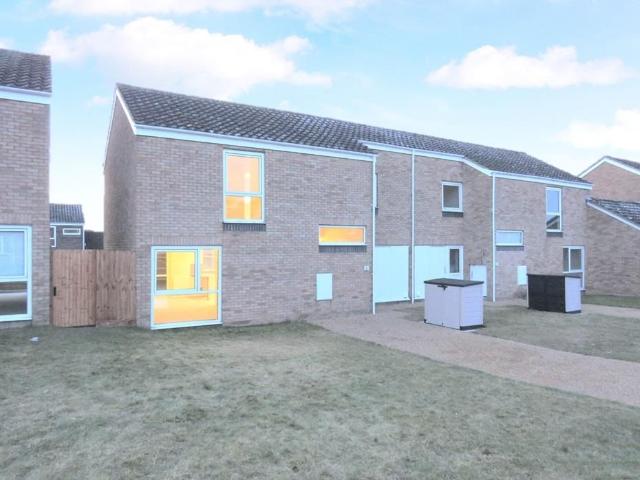 Walnut Close, RAF Lakenheath, Brandon IP27, 3 bed end terrace house to rent, £1,400 pcm | PrimeLocation