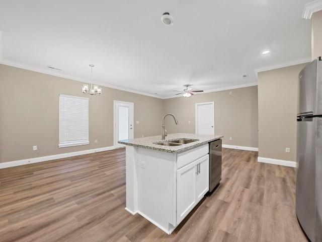 Walnut Creek Apartments 2 Bedroom Apartment for Rent at 179 Walnut Creek Dr, Bowling Green, KY 42101