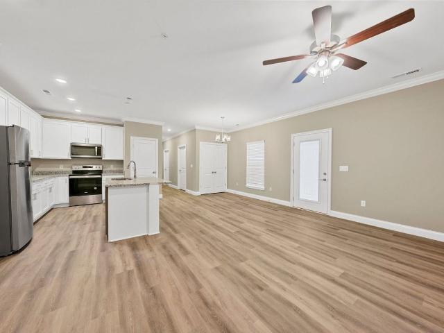 Walnut Creek Apartments 2 Bedroom Apartment for Rent at 179 Walnut Creek Dr, Bowling Green, KY 42101